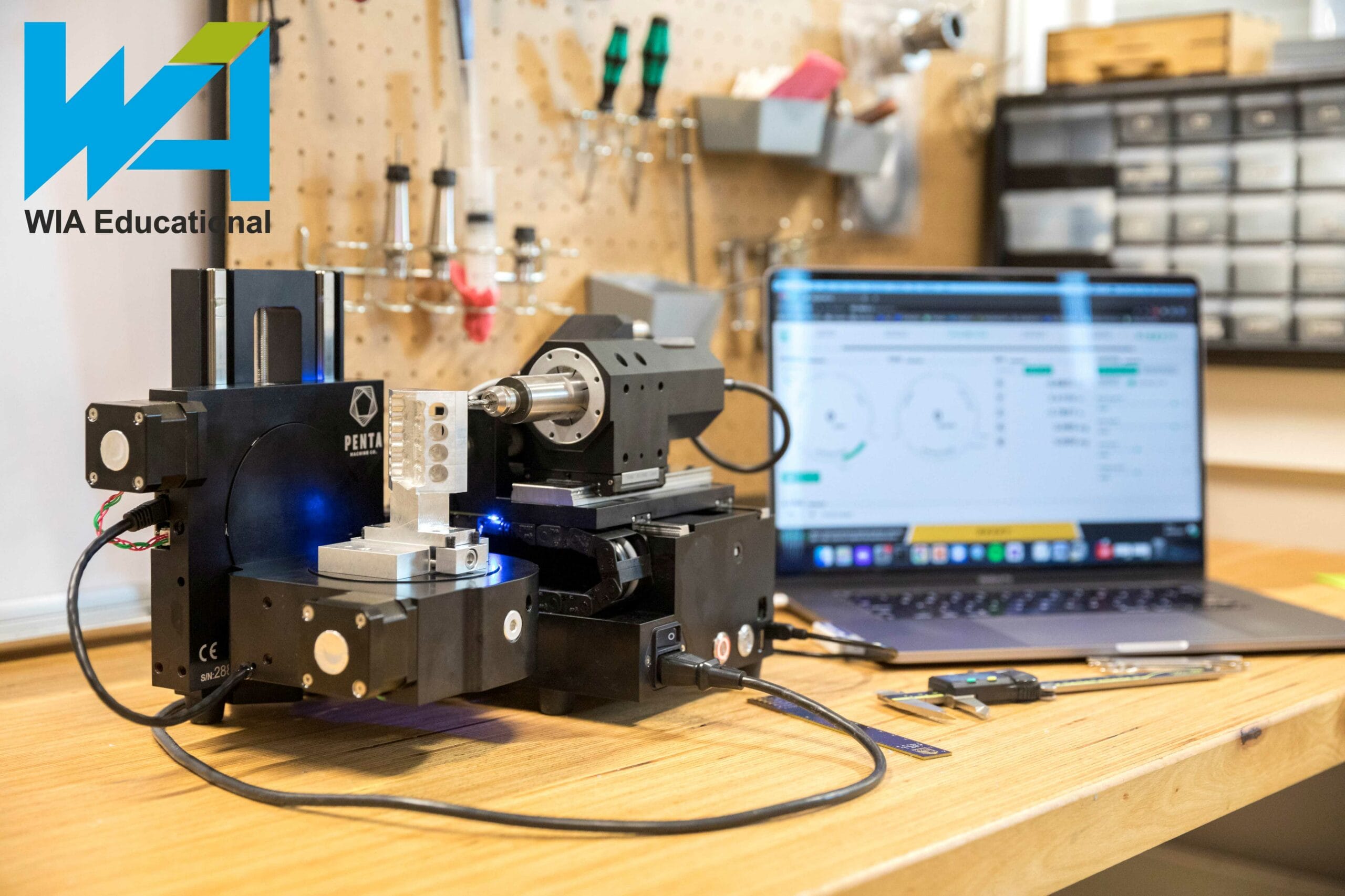 Desktop en compacte 5-assige Freesmachines - Wia Educational